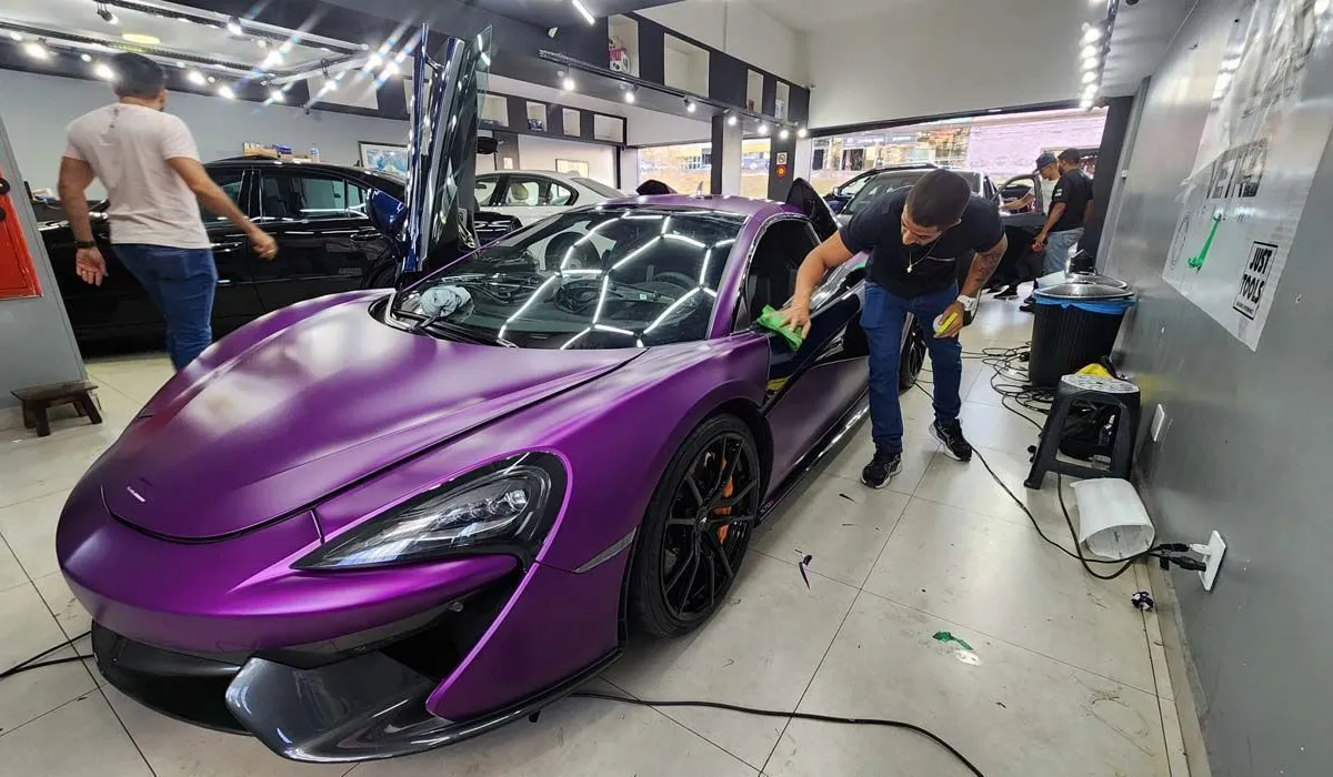 Cuidados e manutenção da película automotiva, envelopamento e PPF para ...